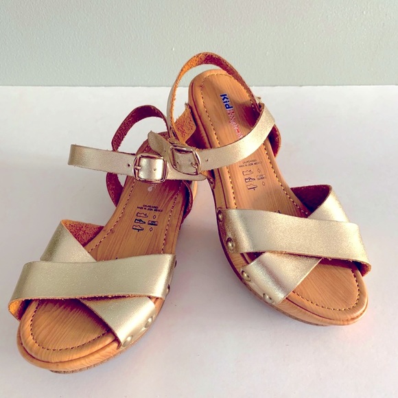 Kid Express | Shoes | Kid Express Gold Leather Sandals 25 Fits Like An ...